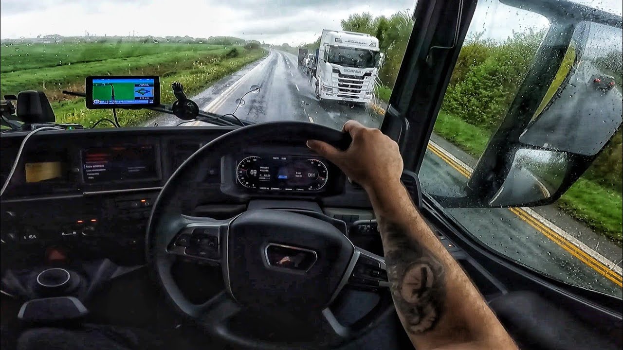 ANGLIA ESTE O TARA PIERDUTA adrian cox - YouTube