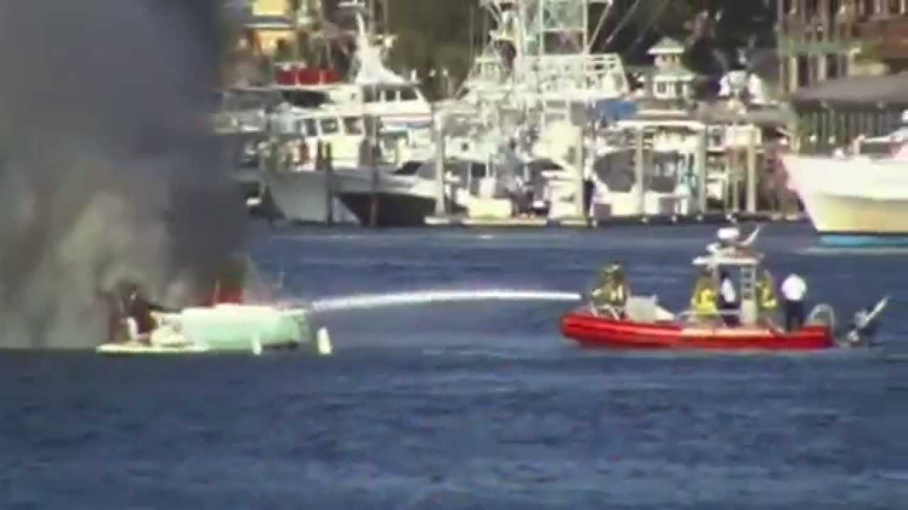 Destin Boat Fire - YouTube