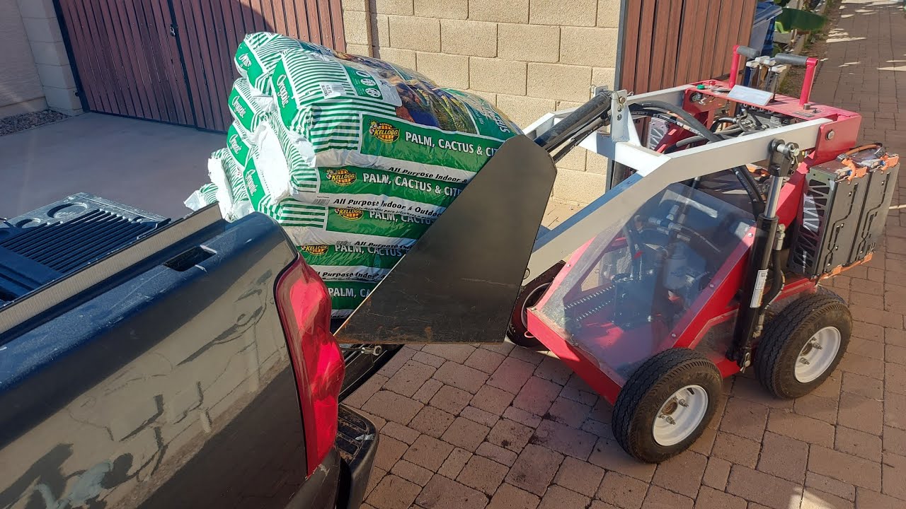 1 year update DIY Electric Mini Loader. - YouTube