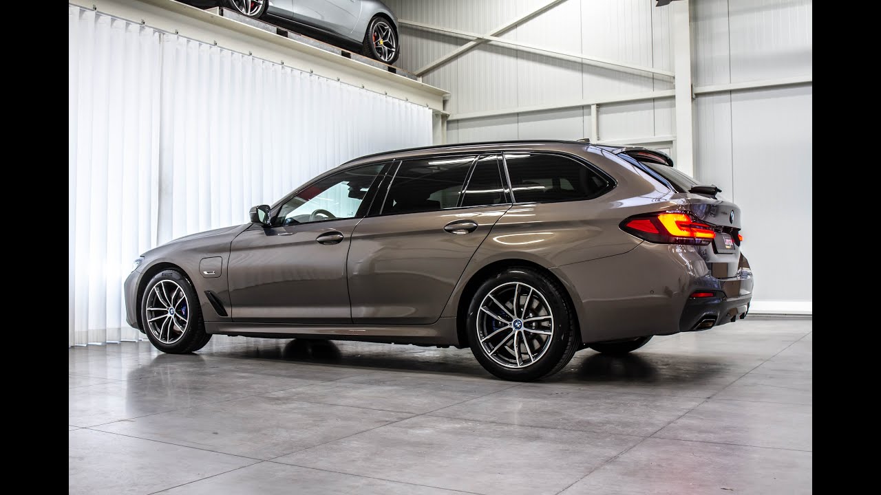 Tour of a 2021 BMW 530e Touring xDrive M Sport | For Sale - YouTube