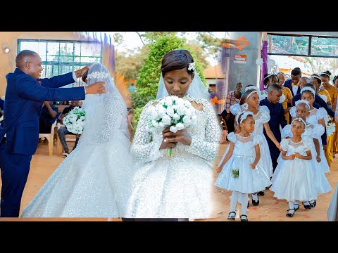 KILICHOTOKEA ,BAADA YA BWANAHARUSI KUMFUNUA BIBI HARUSI NDOA YA YAKISABATO  MBINGA WED