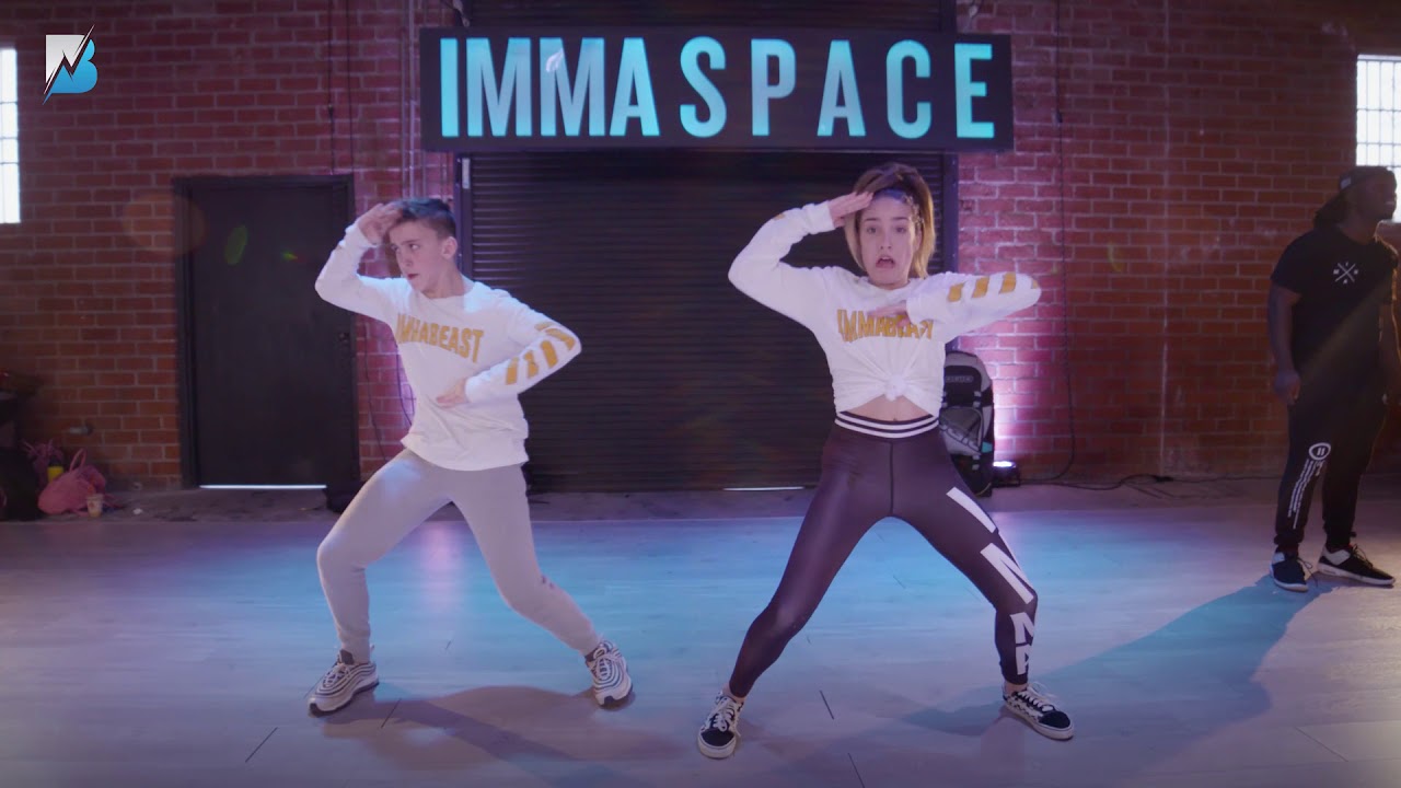 Mia Muggs & Sam McDub Dance - YouTube