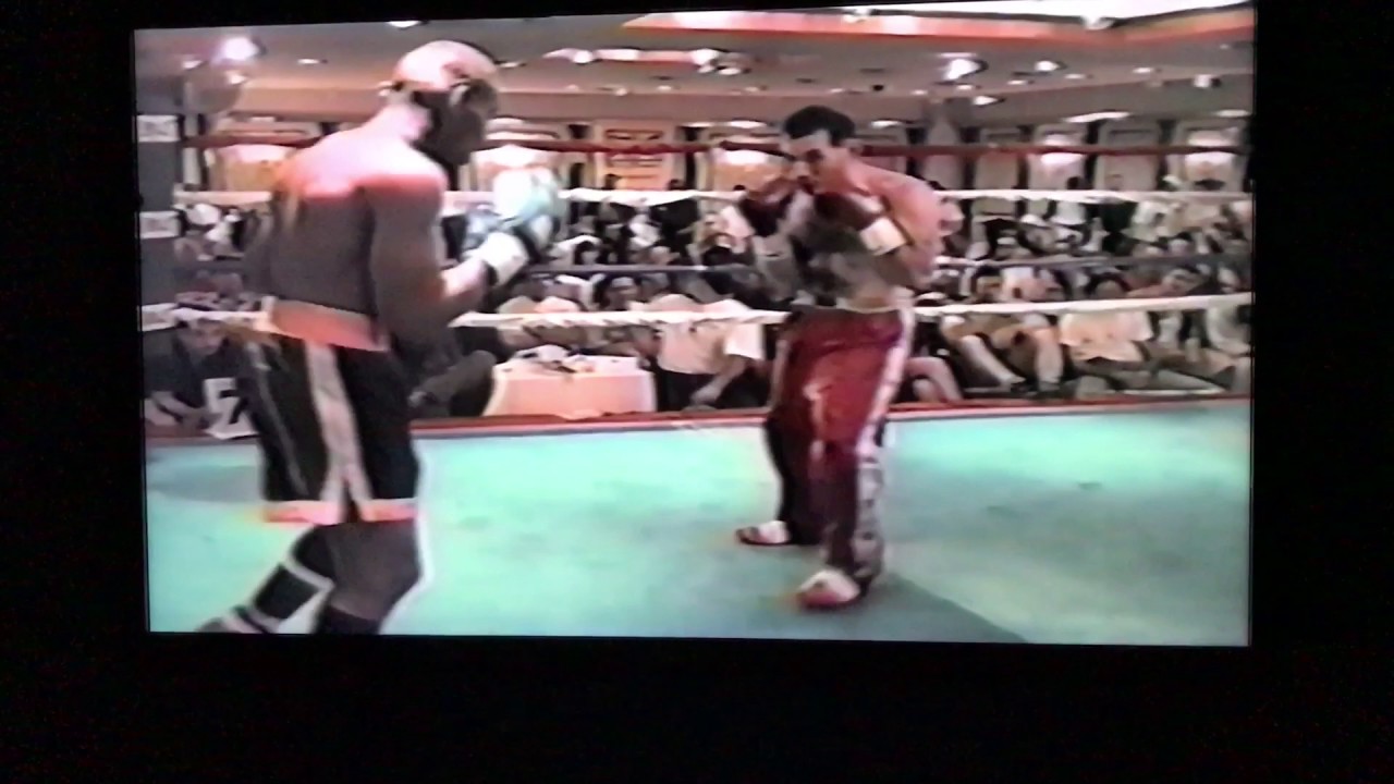Boxing vs Kickboxing - YouTube