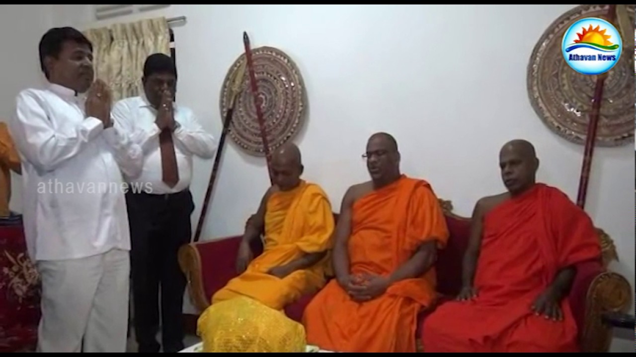 Vijayadasa Rajapakse visits Batticaloa with Gnanasara team - YouTube