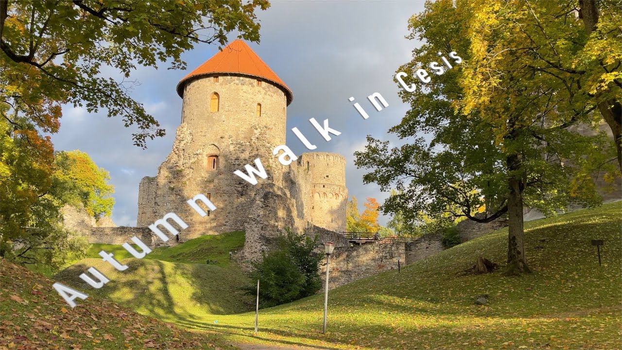 Rudens pastaiga Cēsīs.Autumn walk in Cesis.Осенняя прогулка по Цесису ...