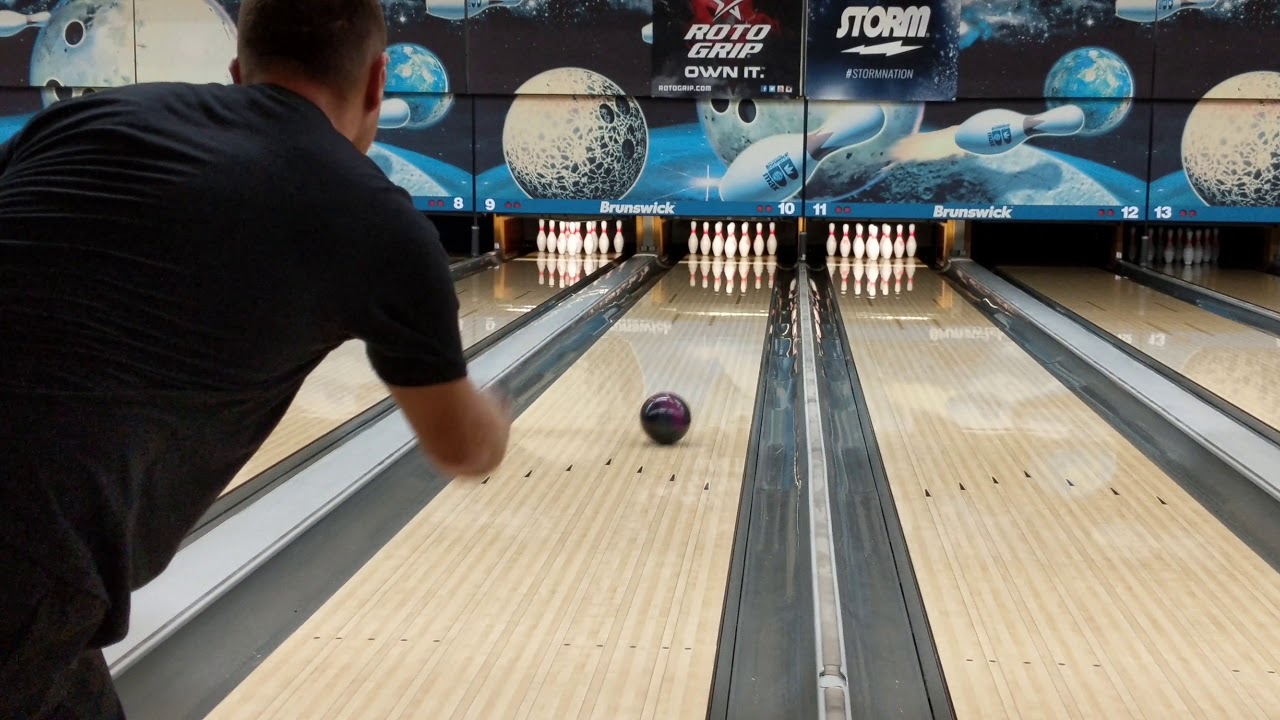Roto Grip Winner Solid Ball Motion Video - YouTube
