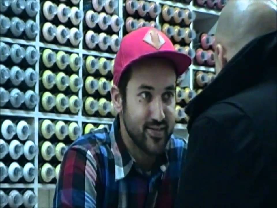 ONRA Dj Set at MONTANA SHOP & GALLERY 05.02.2011 - YouTube