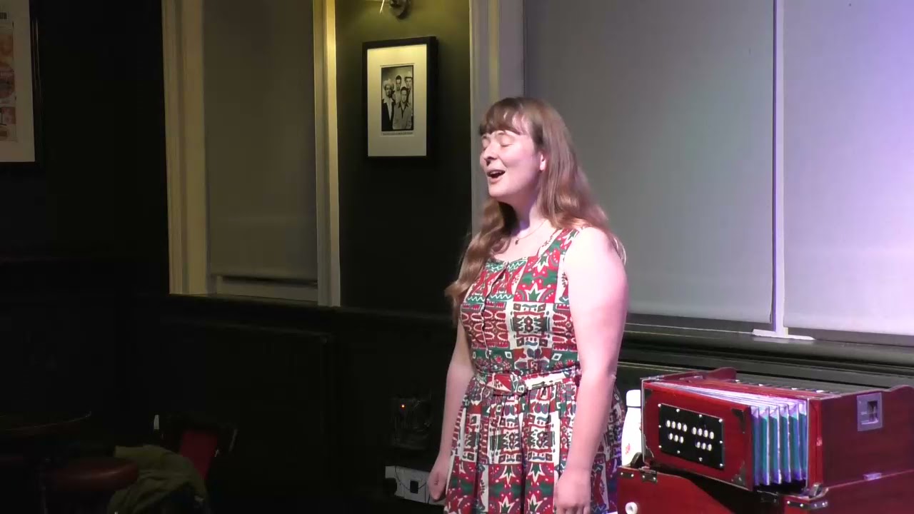 Megan Wisdom at The Bridge Folk Club – The Female Drummer (Trad) - YouTube