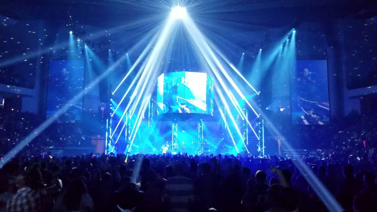 NewSong featuring Trevor of TFK "Home" @ Winter Jam 2017 - YouTube