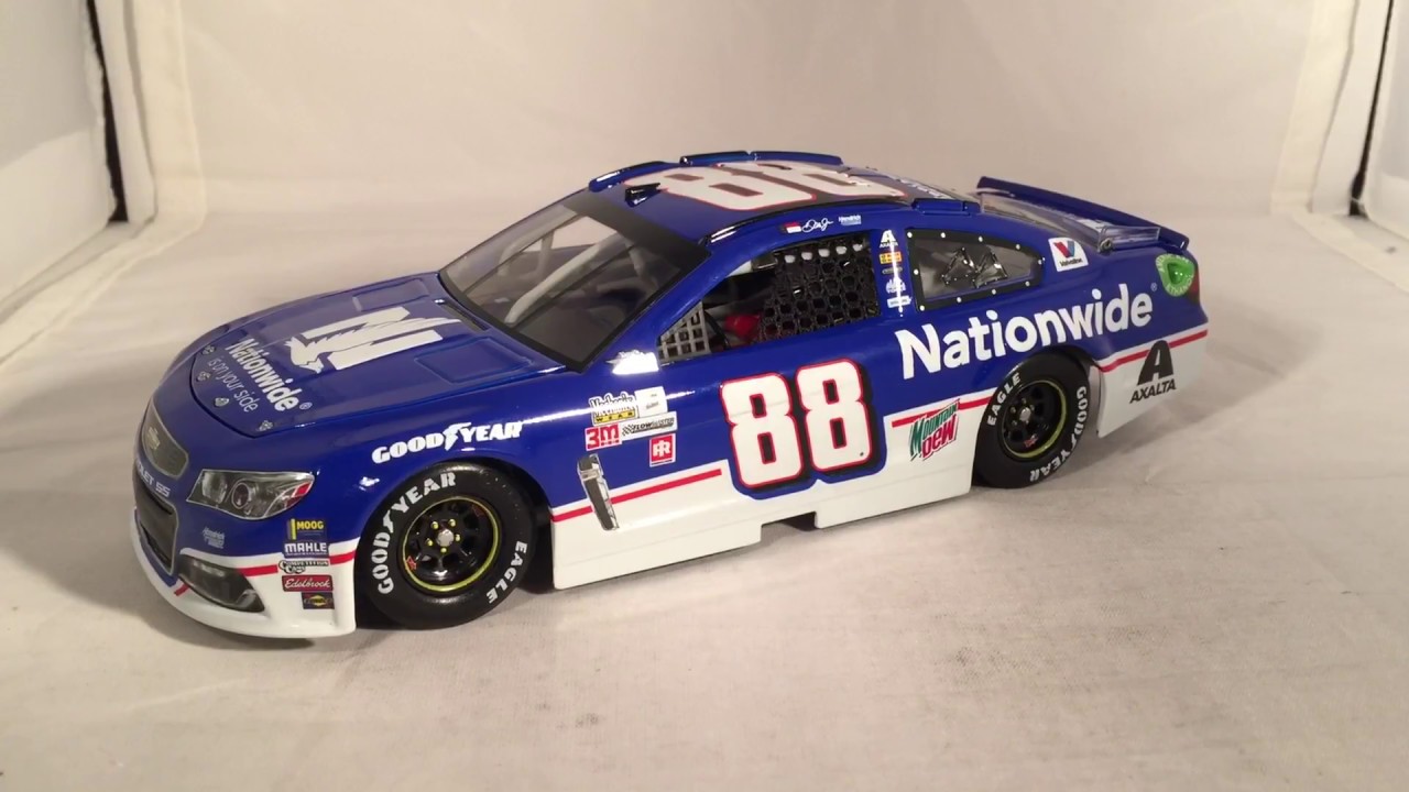 Review: 2017 Dale Earnhardt Jr #88 Nationwide Insurance Darlington ...
