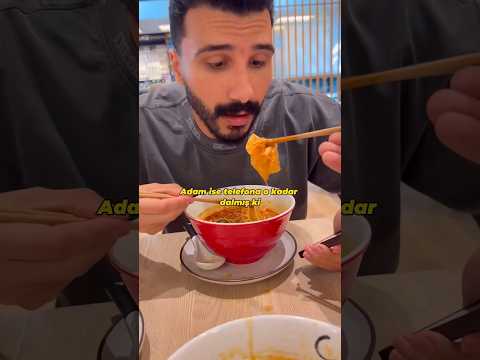 Yanlışlıkla Peçete Yiyen Adam... 🍜😁 #yemek #shorts