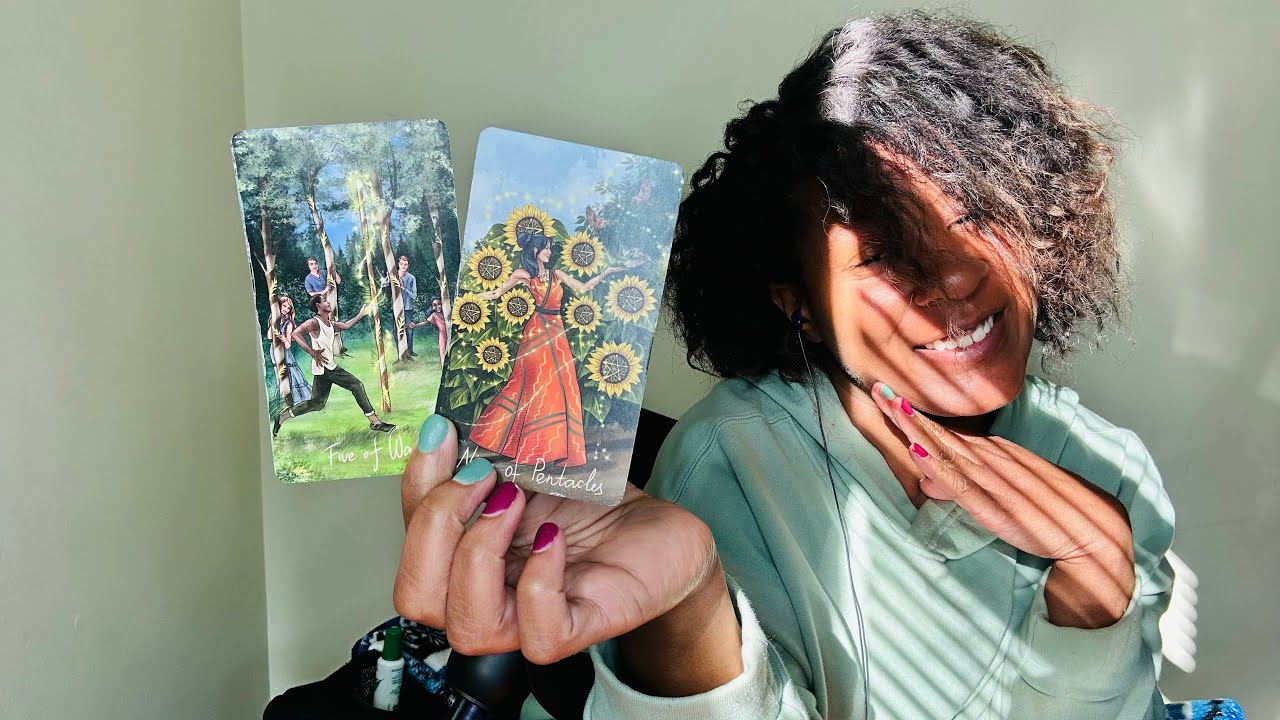 AQUARIUS - U STAND OUT AT WORK & UR MANAGER ABOUT TO DO HIS BIG 1 FOR U ...