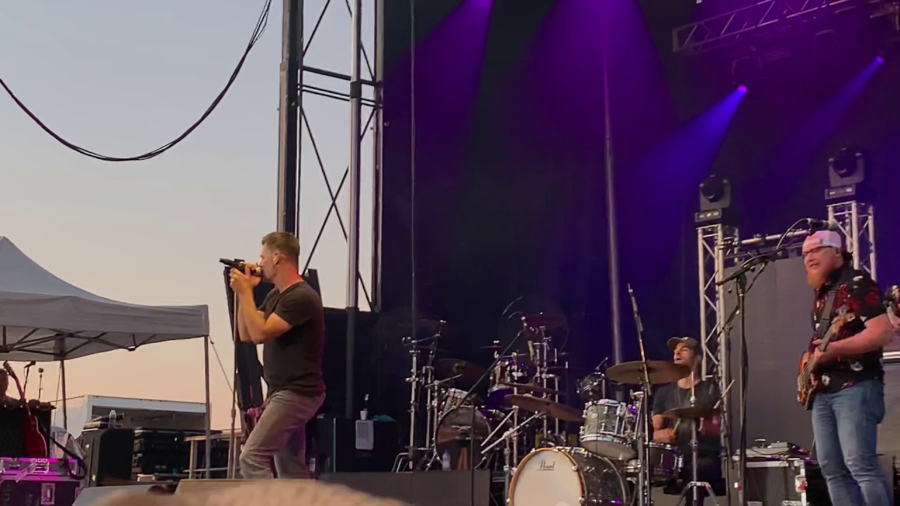 Emerson Drive - That kind of Beautiful - YouTube