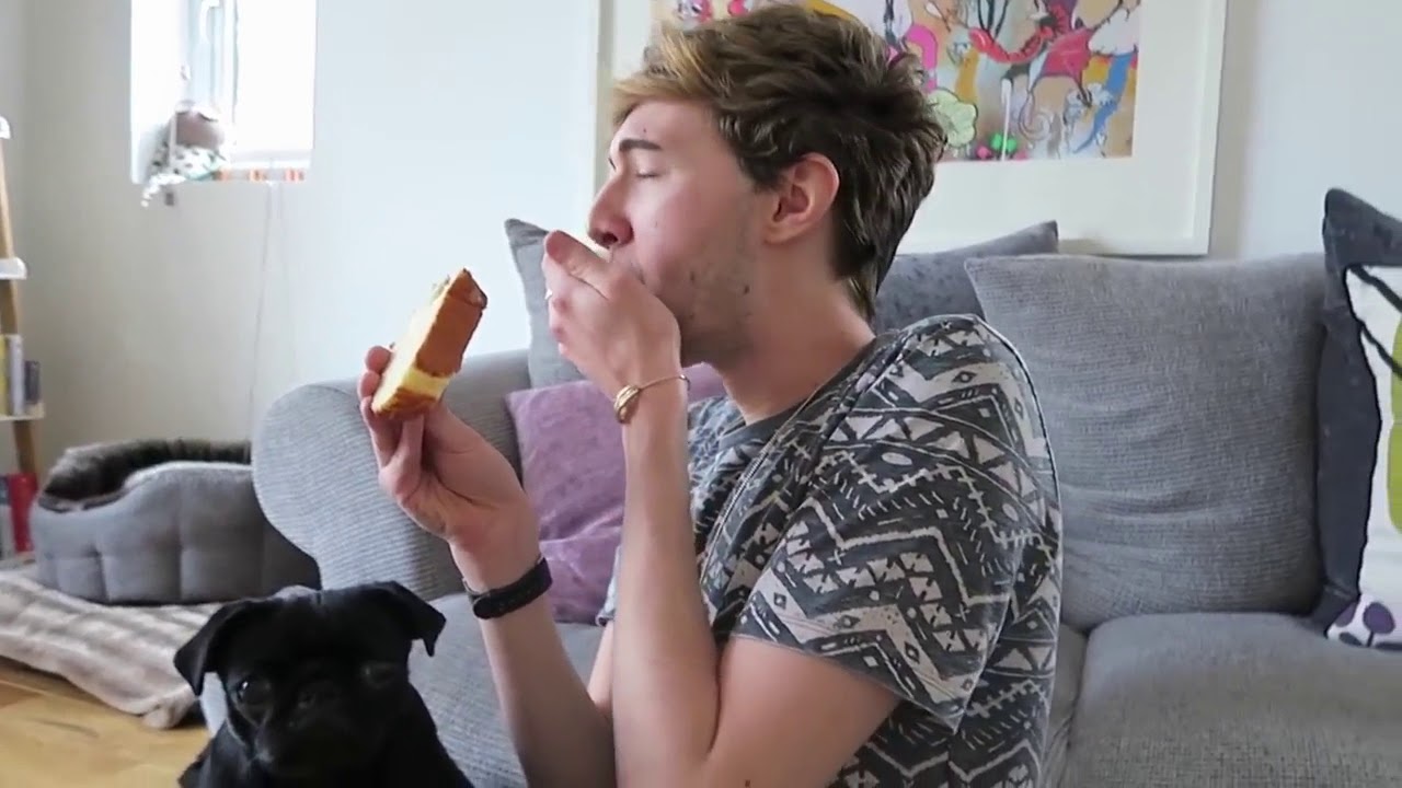 Mark "I could eat that" - YouTube