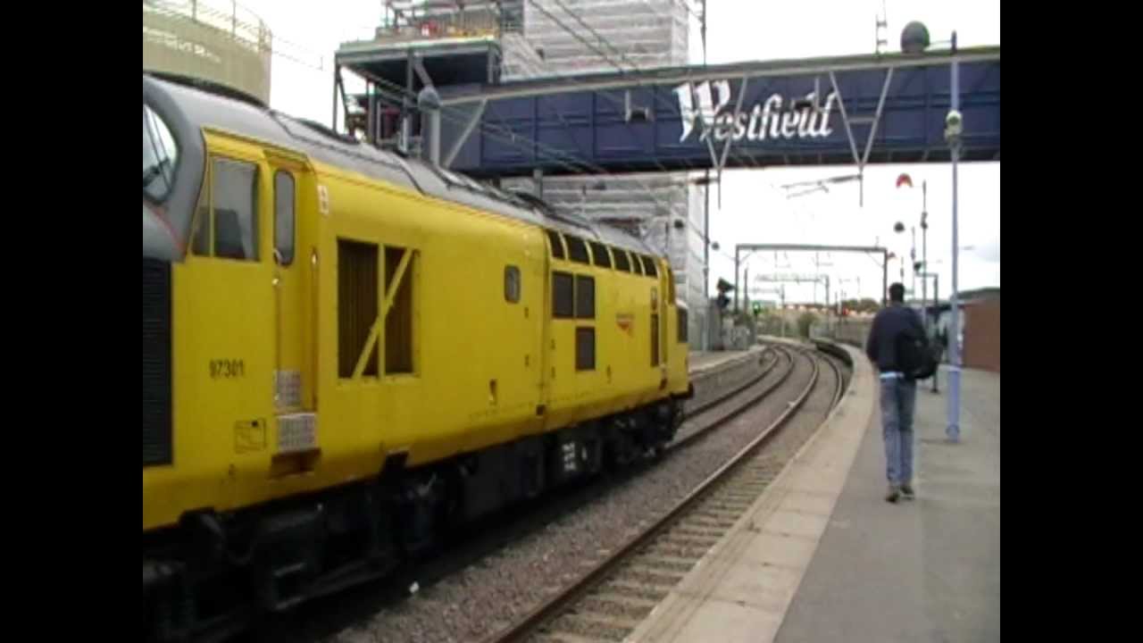 Network Rail 97301 + 97304 Depart Stratford With Thrash ! - YouTube