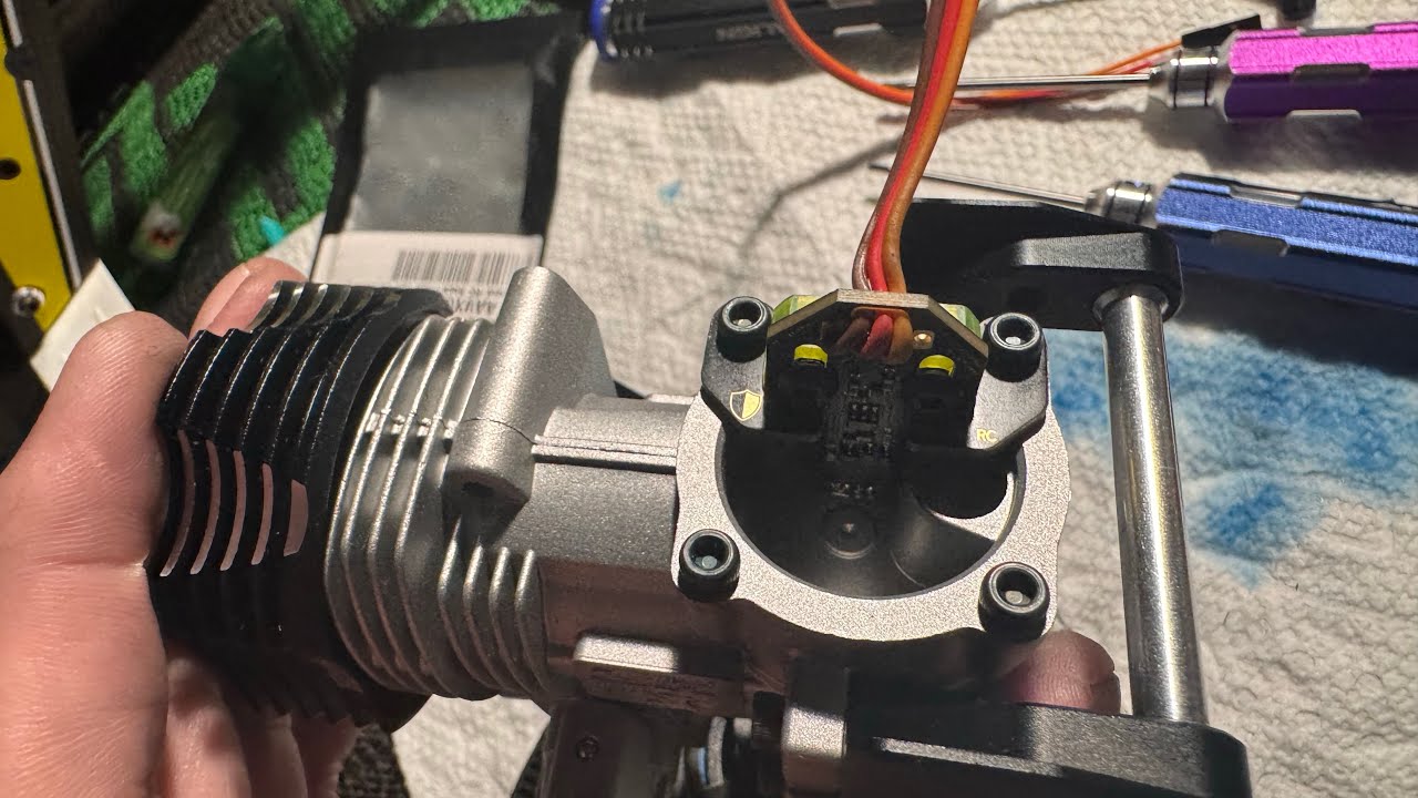 SAB Goblin 580 Nitro Build continues...Day 4 Part 7 - YouTube