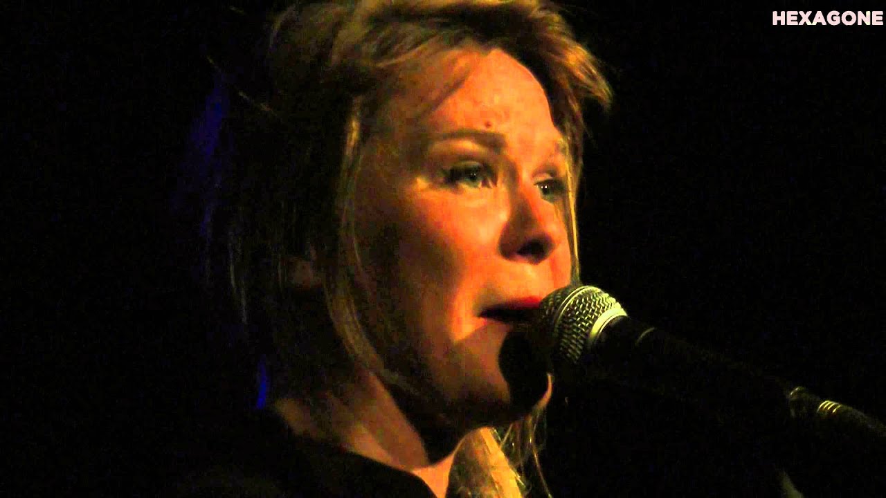Agnès Bihl - Pleure pas Casanova - YouTube