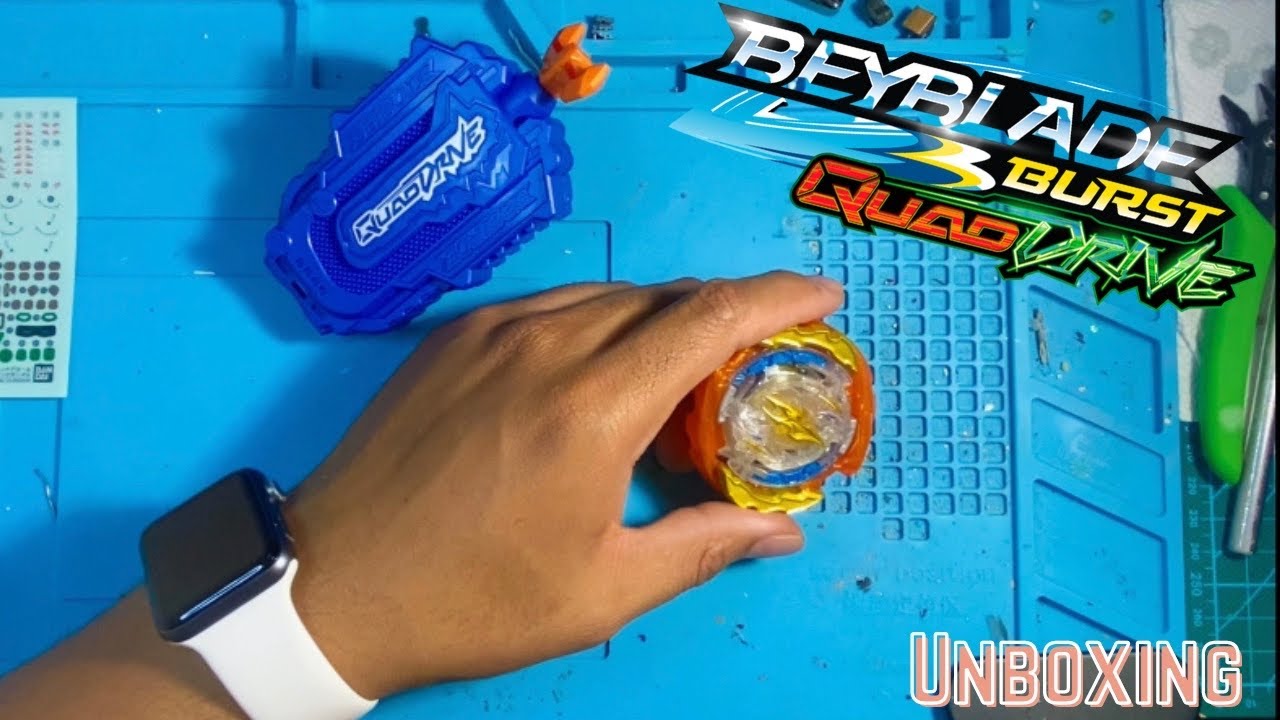 Quadrive String launcher & Beyblade Unboxing/Review (Does Hasbro suck ...