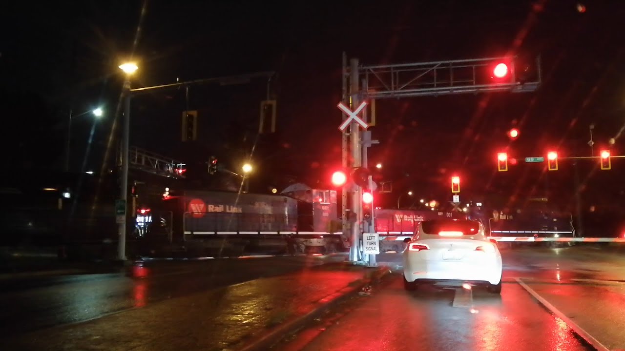 SRY 119 East at Scott Road & 99th Avenue April 7th 2022 #sry #shortline #surrey - YouTube