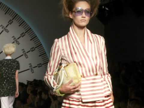 Fendi's Fashion Show  - Woman's Prêt-à-Porter Spring / Summer 2012