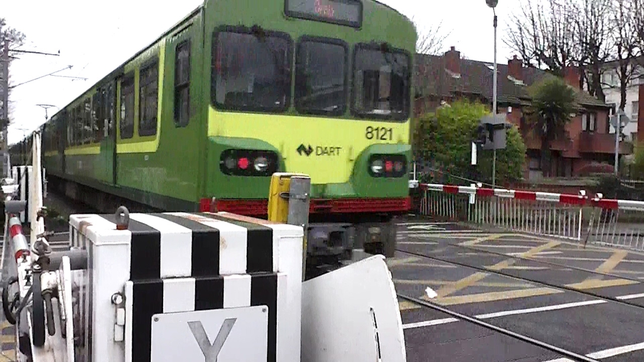 Irish Rail Dart Train 8121 - Sandymount Railway Crossing, Dublin - YouTube