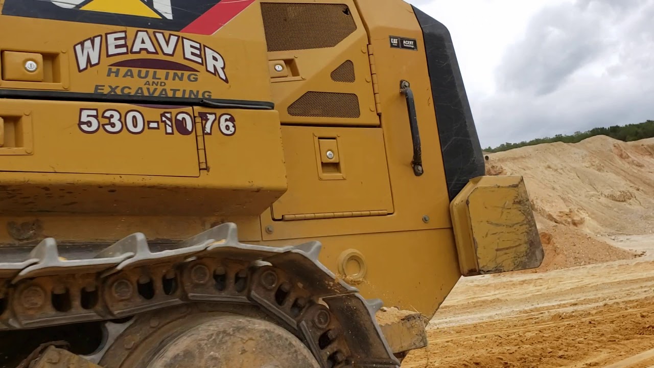 953 track loader loading fill - YouTube