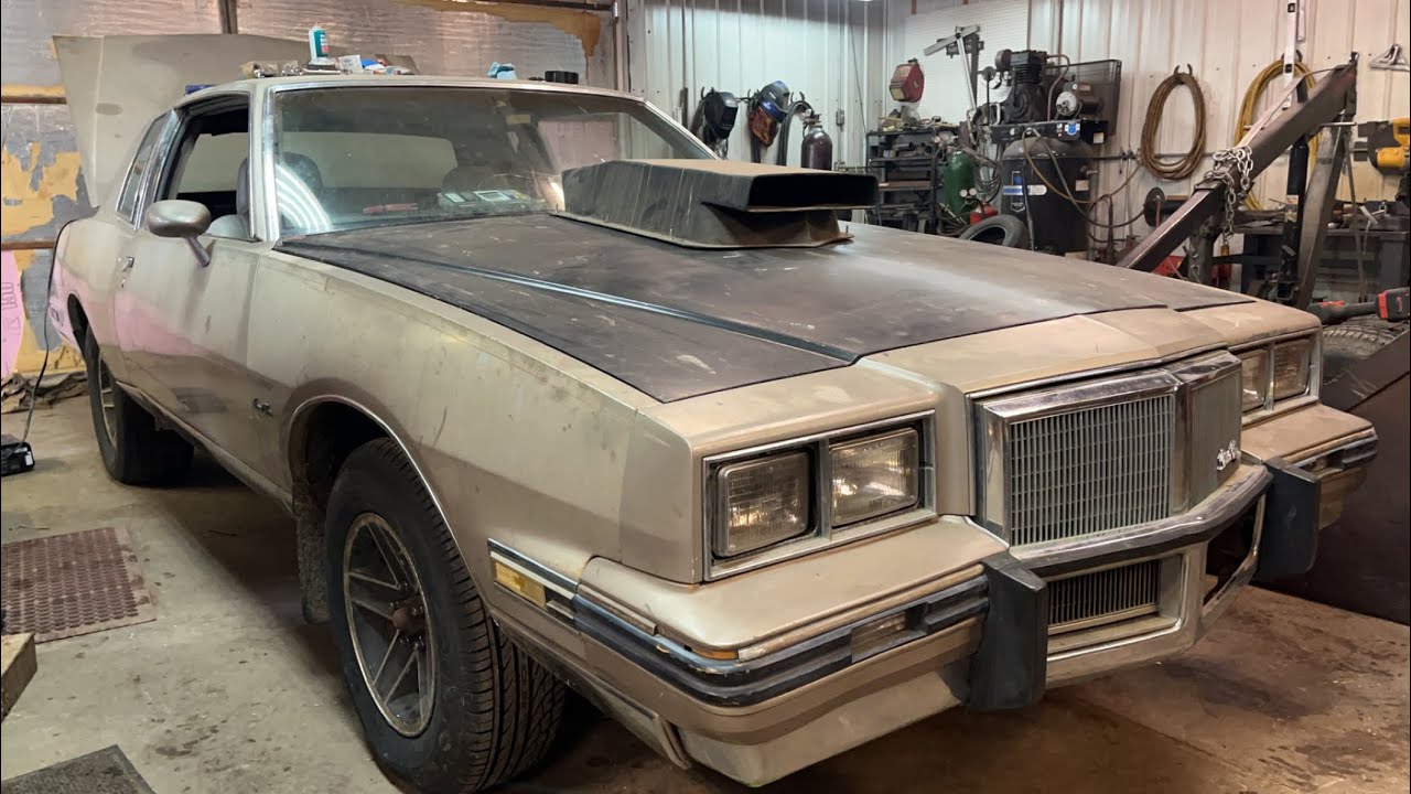 Easy DIY Custom Hot Rod Over Flow Tank. - YouTube