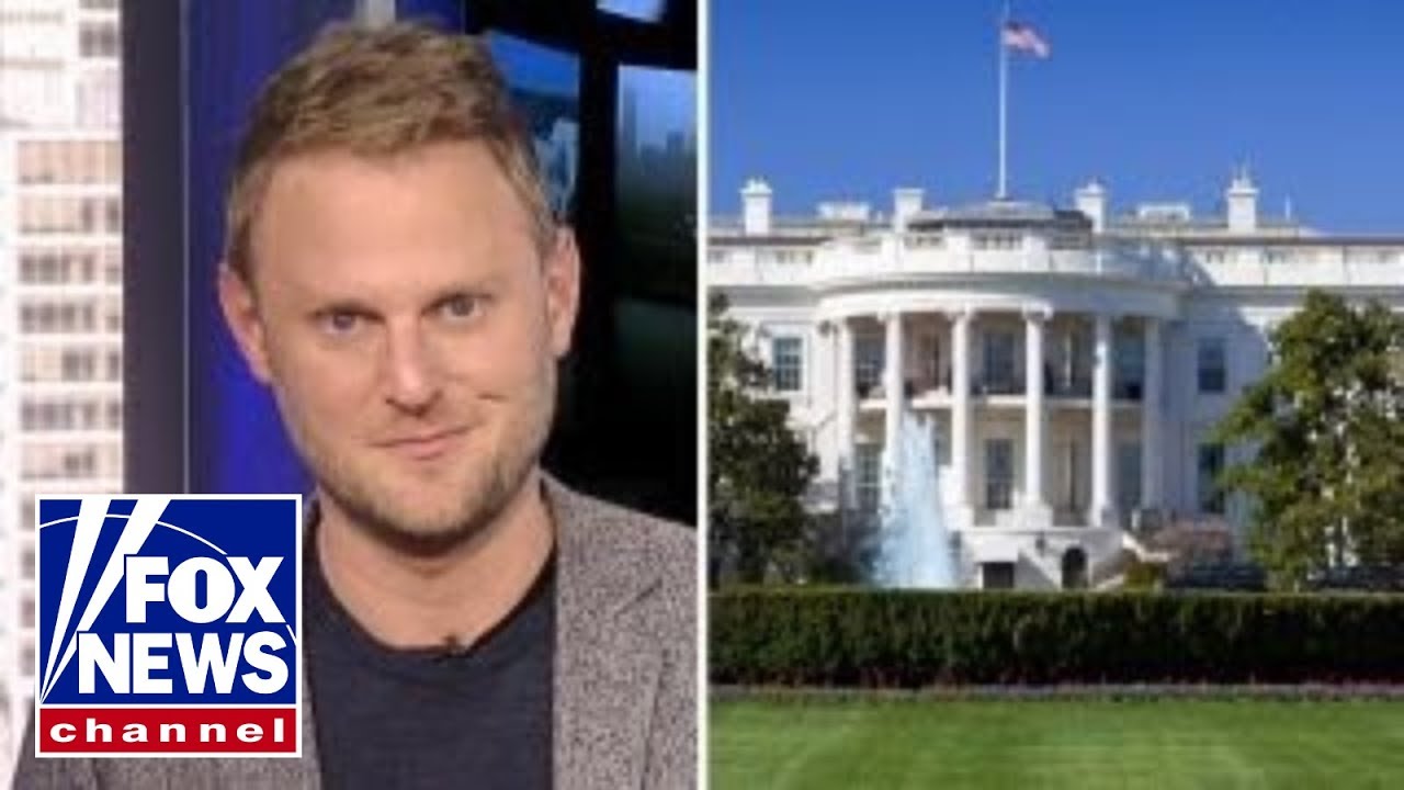Bobby Berk of Netflix's 'Queer Eye' reviews famous homes - YouTube