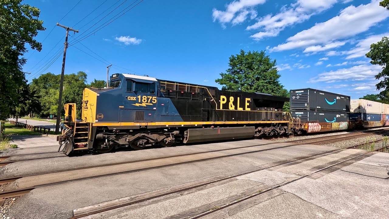 CSX 1875 Pittsburgh & Lake Erie Heritage Unit - YouTube