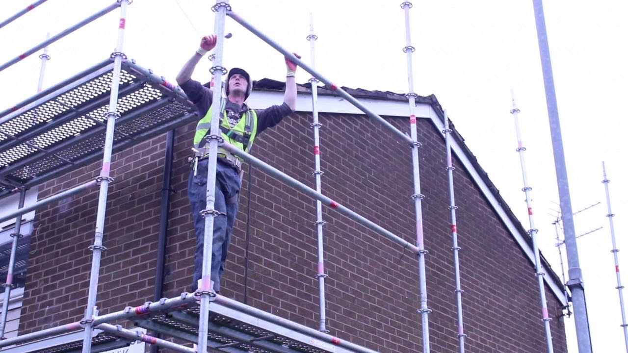 Connolly Scaffolding Ltd - Installing Plettac Metrix - YouTube