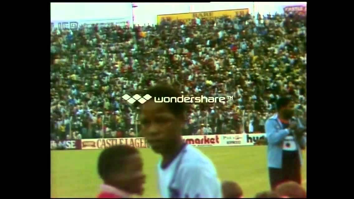Kaizer Chiefs legend Teenage Dladla - YouTube
