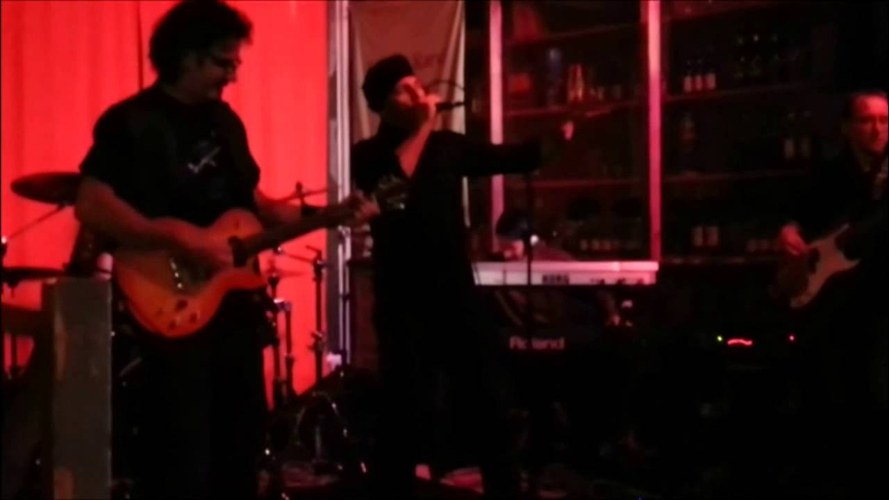 Frank Kalabro Gary Moore Tribute live at Dundee - YouTube