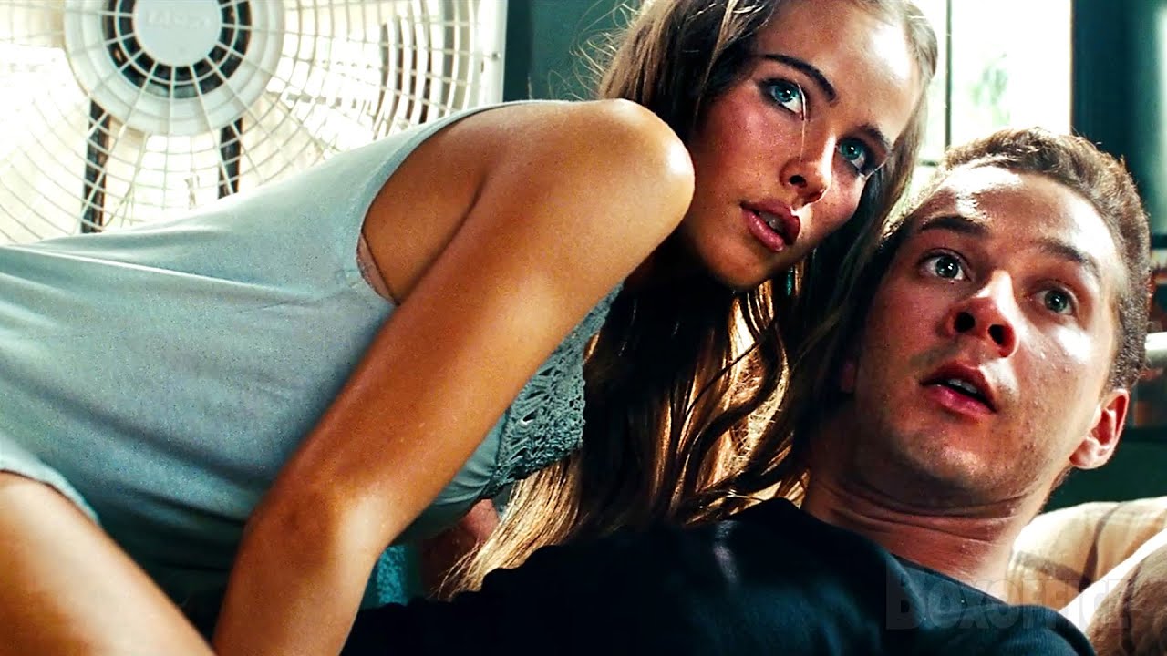 Il trompe Megan Fox avec une Transformer | Transformers 2: La Revanche ...