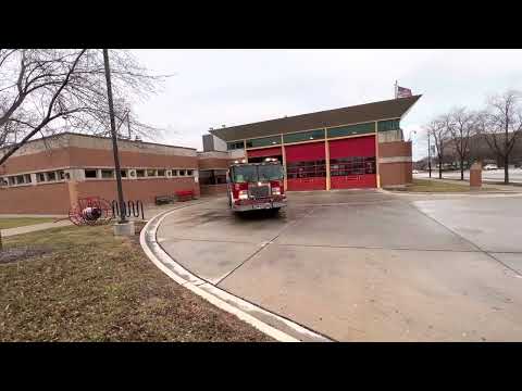 Chicago Fire Department Engine 70 responding - YouTube
