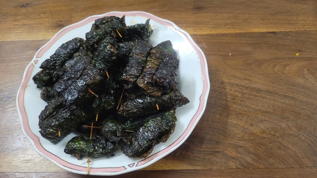 chả bò lá lốt.Grilled beef with lolot leaves. - YouTube