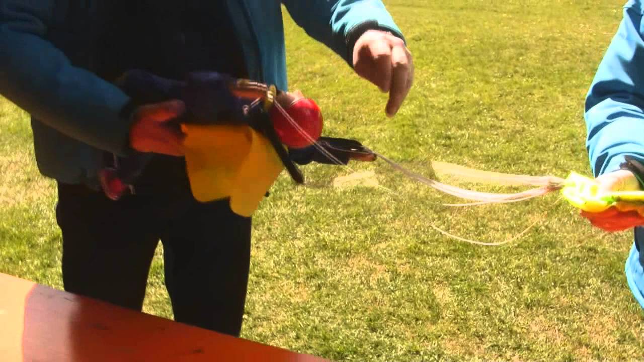 R/C chute packing tutorial - YouTube