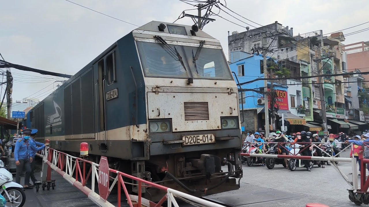 [1720 - TÀU TẾT 2024] D20E-014 kéo ram rỗng H7504 | Sài Gòn - Hà Nội ...