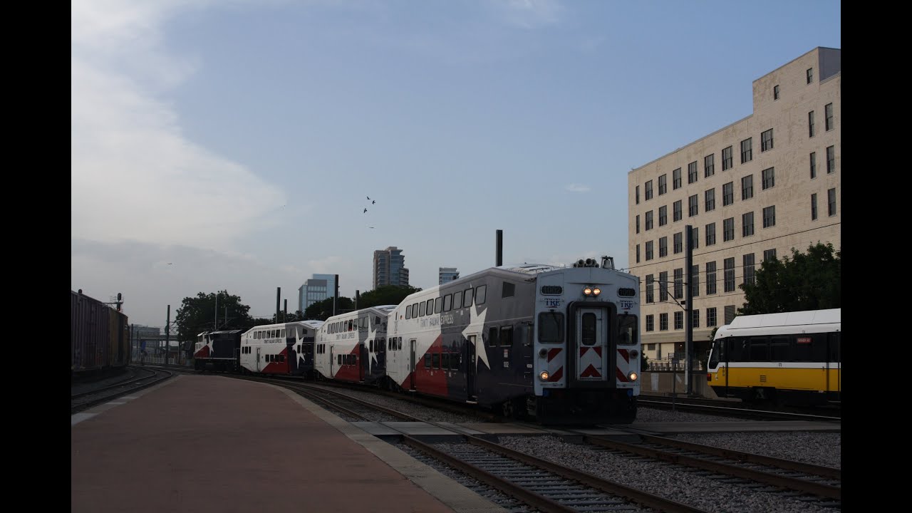 Trinity Railway Express Cabcar #1003 Departs the T&P Station - YouTube