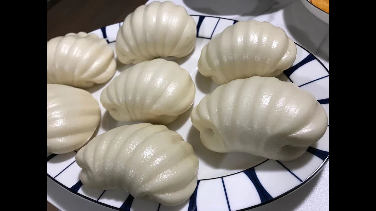 How to make Chinese shell-shape steam bread - YouTube