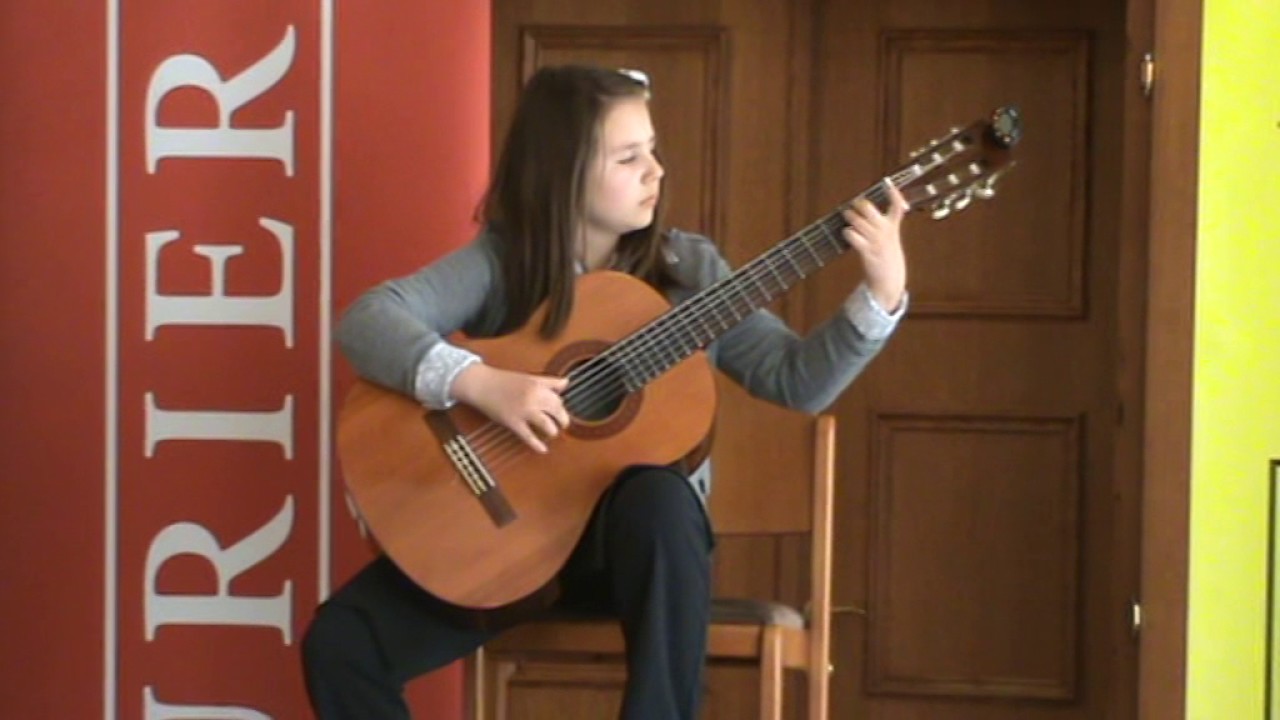 Alissa Dimitrova (Guitar Competition in Rust, Austria) - YouTube