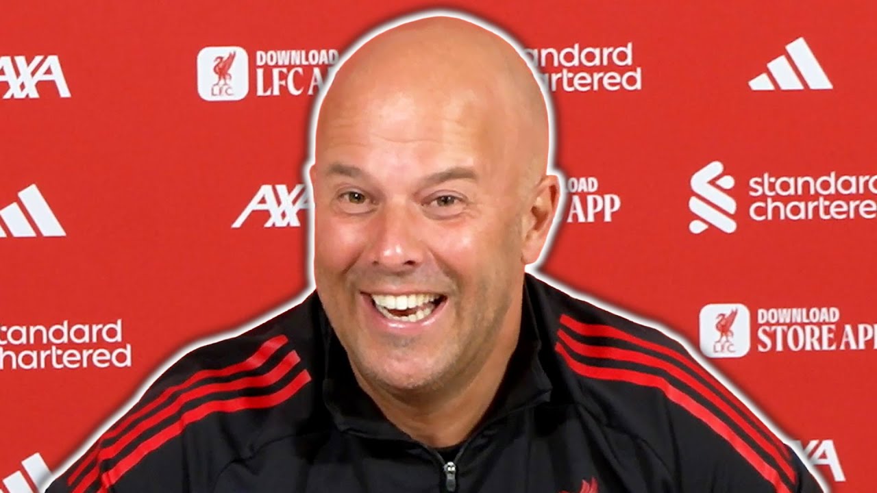 'SOMEONE PAID 100 MILLION FOR HIM AND HE’S ON LOAN AT EVERTON!' 😳 ...