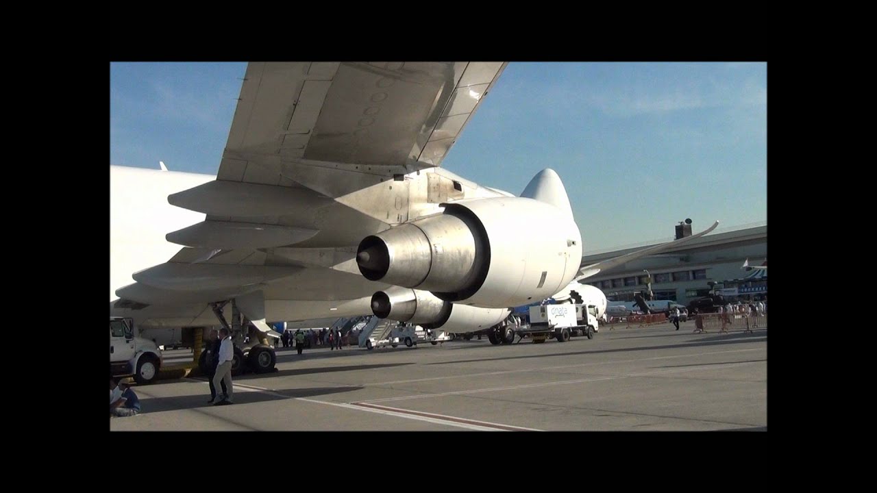 Midex 747-200F at the 2011 Dubai Aishow - YouTube