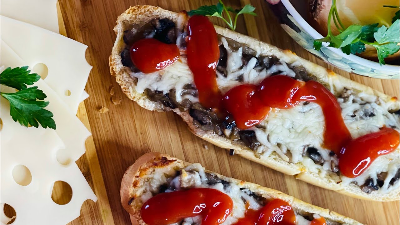 Zapiekańki (Polish Pizza) - YouTube