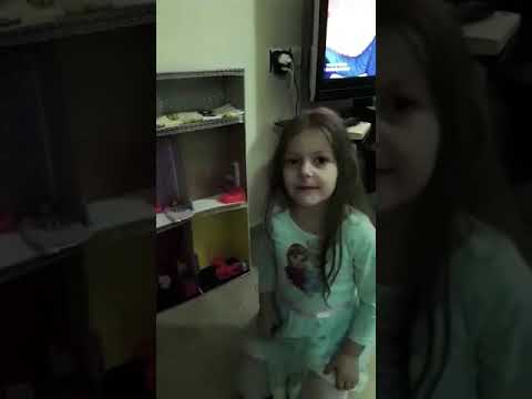 Rüya nın Barbi ev yapımı onarımı. Yenisi çok yakında. Eğlenceli çocuk videosu