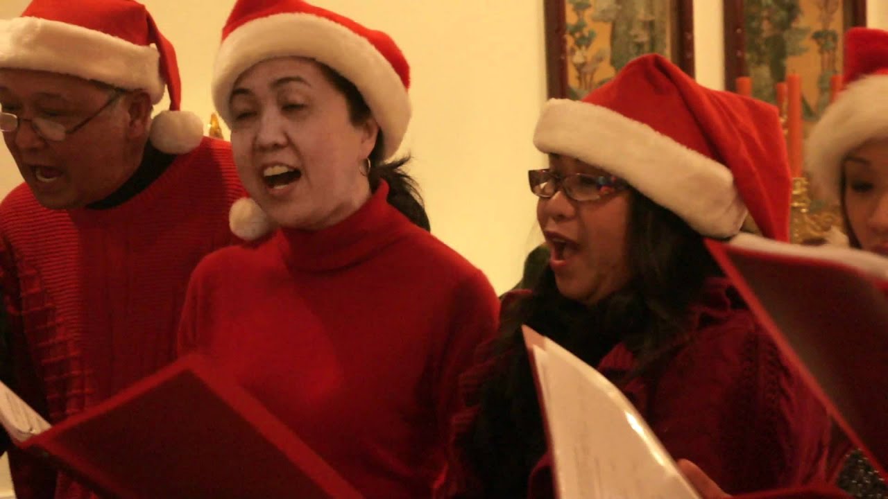Filipino Tradition: Christmas Caroling 2 - YouTube
