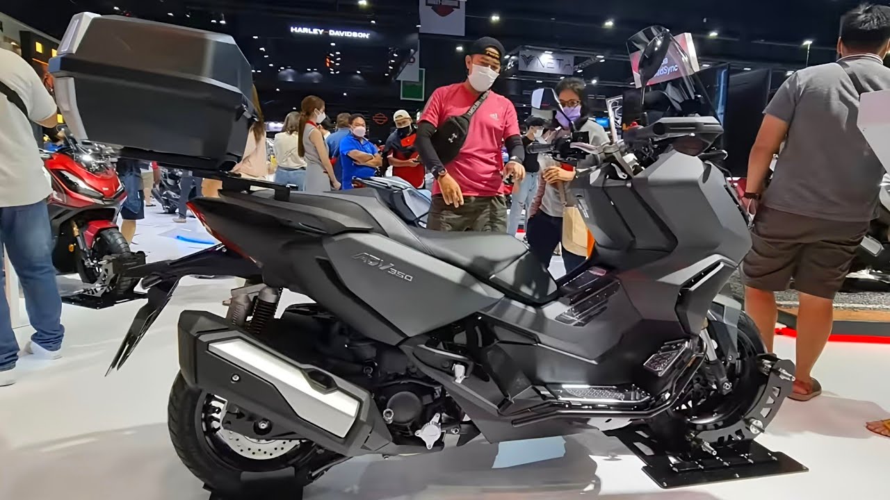TOURING MASTER EDITION H2C HONDA ADV 350 WALKAROUND AND REVIEW - YouTube