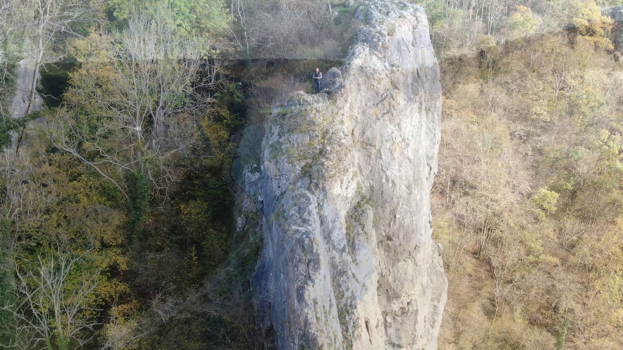 Rochers de Freyr - YouTube