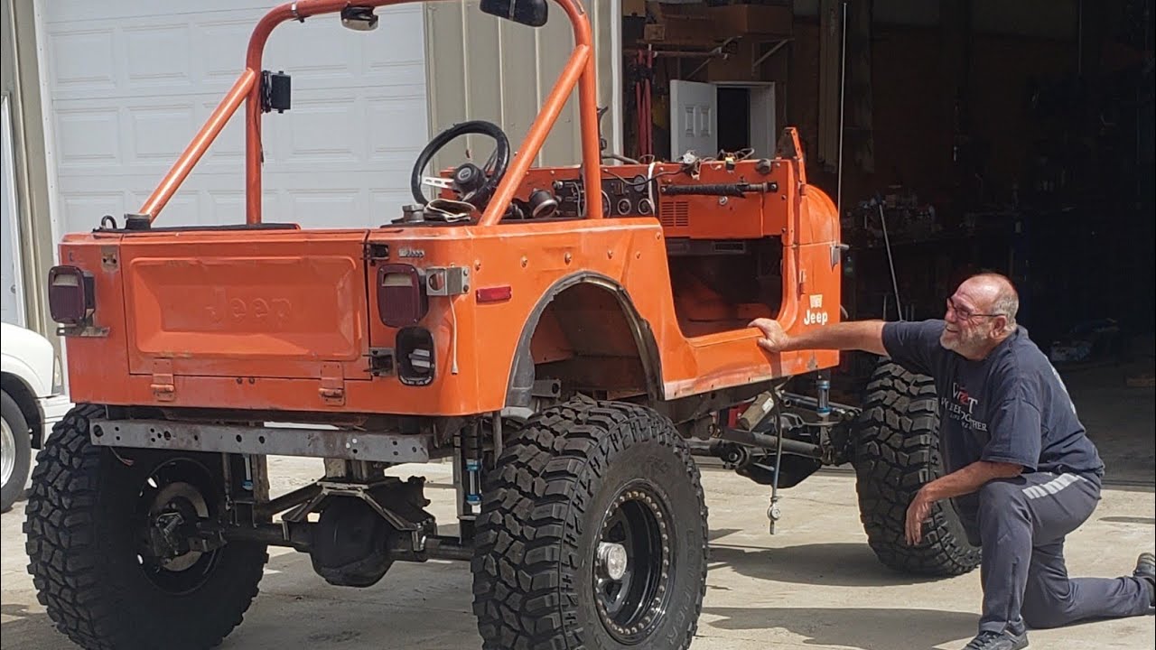 CJ7 body on frame! pumpkin comes home to be put back on its frame ...