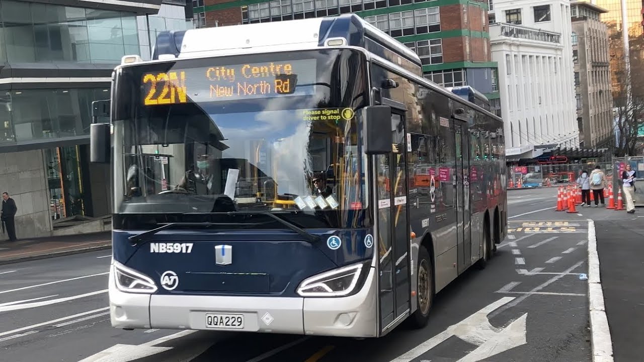 New Zealand/NZ Auckland Bus - 22N: From New Lynn to City Centre (23.06. ...