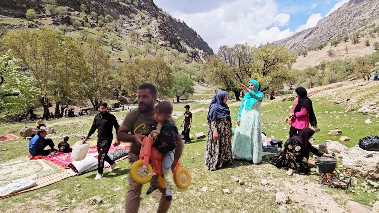 The world of nature: a journey into the heart of a nomadic family on ...